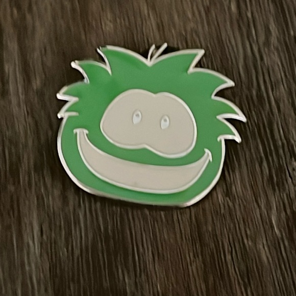 Disney | Accessories | Disney Club Penguin Pet Green Puffle Pin 209 ...